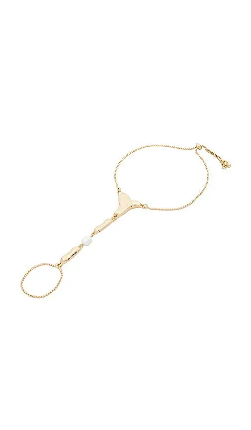 Ettika Liquid Metal Hand Chain - Freshwater Pearl & Gold