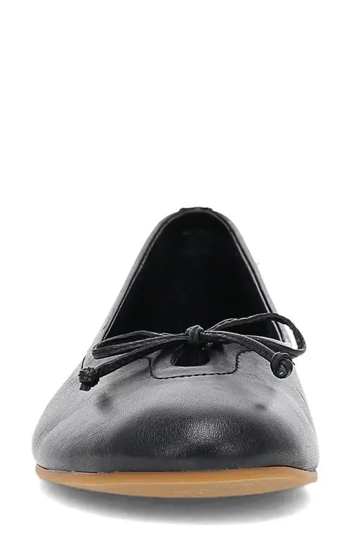 THE FRYE COMPANY Leather Ballet Flat