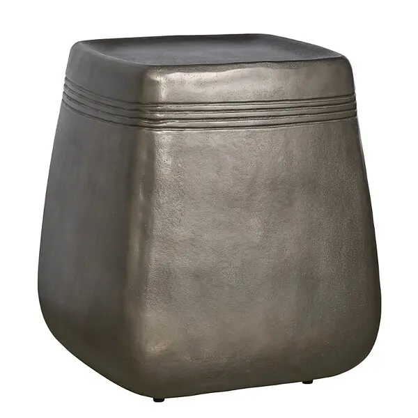 UNIVERSAL Saratoga End Table