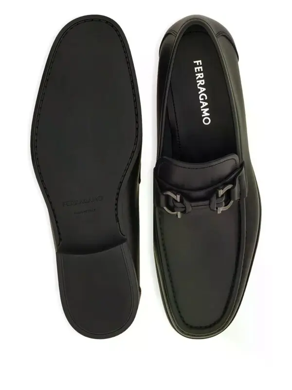 FERRAGAMO Gancini Loafers - Black