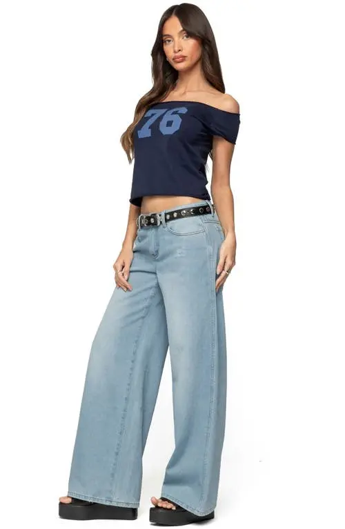 EDIKTED Off The Shoulder Cotton Graphic T-shirt