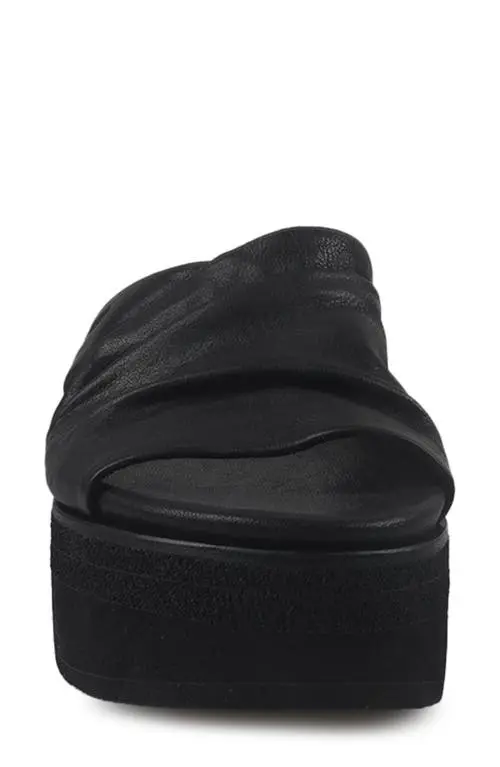 NATIONAL COMFORT Reneta Leather Platform Sandal - Black