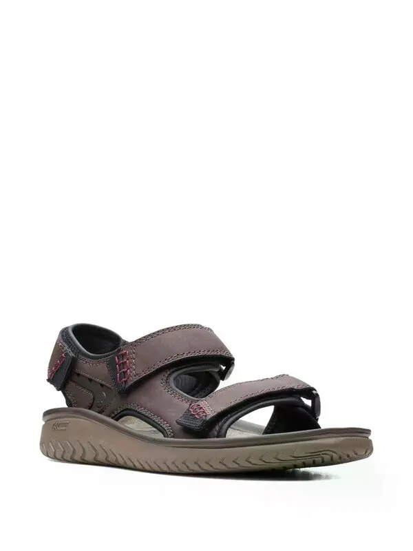 Clarks Wesley Bay Sandals - Brown