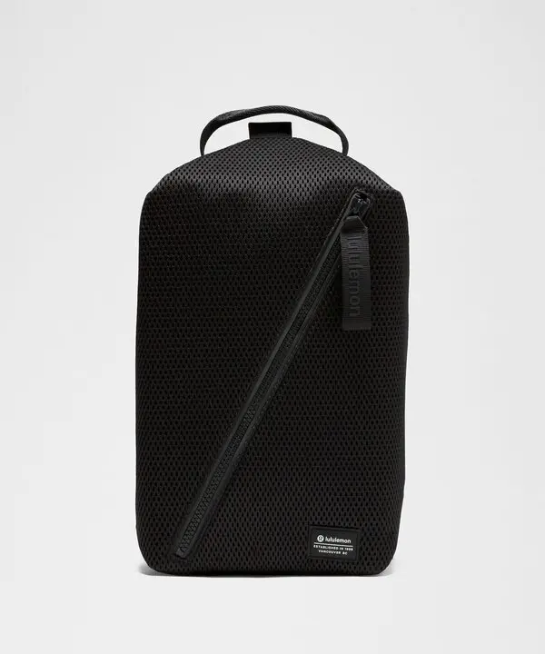 Lululemon Fast Track 8l Bag - Black | Editorialist