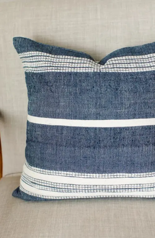 CREATIVE WOMEN Aden Pillowcover Only - Navy W/ Natural
