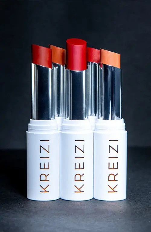 KREIZI BEAUTY Moisturizing Creme Lipstick - Apricot Callie