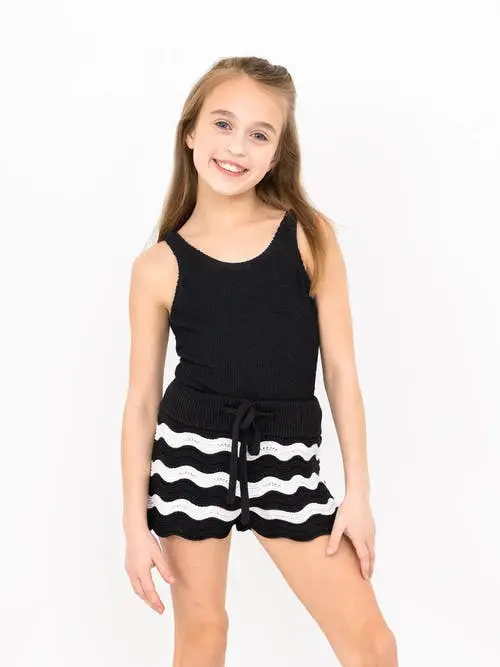 LIMEAPPLE Crochet Knit Shorts - Black And White