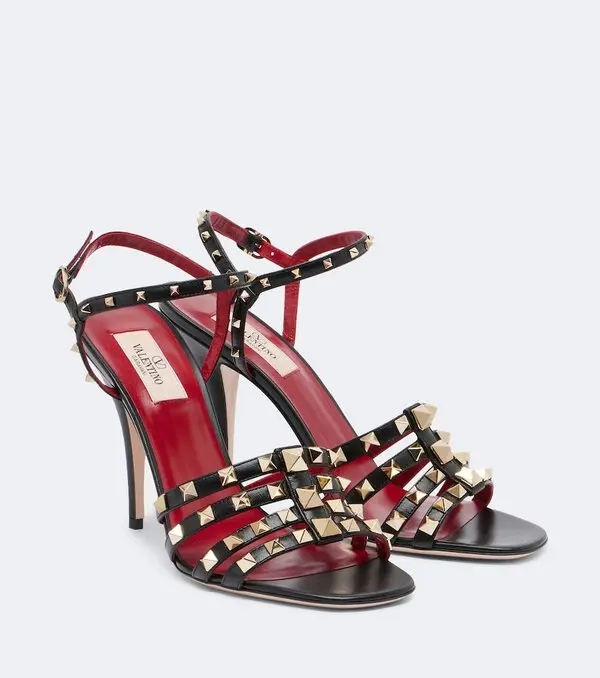 Valentino Garavani Rockstud Leather Sandals - Black