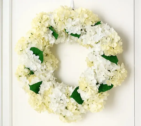 MARTHA STEWART 26' Indoor/outdoor Hydrangea Wreath - One-color