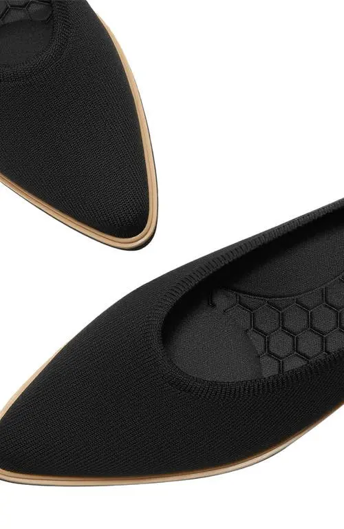 Vivaia Pointed-toe Flats