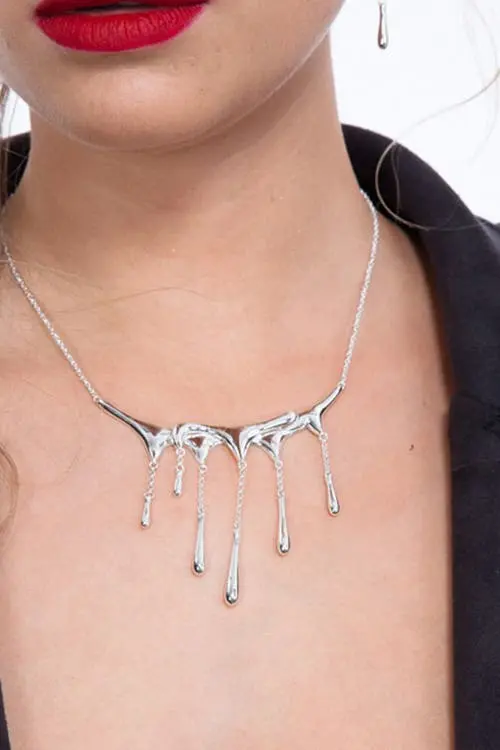 LUCY QUARTERMAINE Melting Drop Rhodium-plated Necklace
