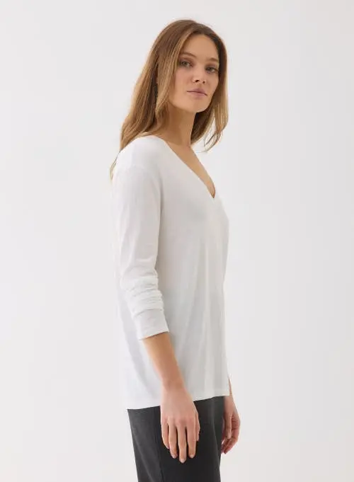 Majestic Filatures Lyocell Cotton Blend Long Sleeve V-neck - Blanc