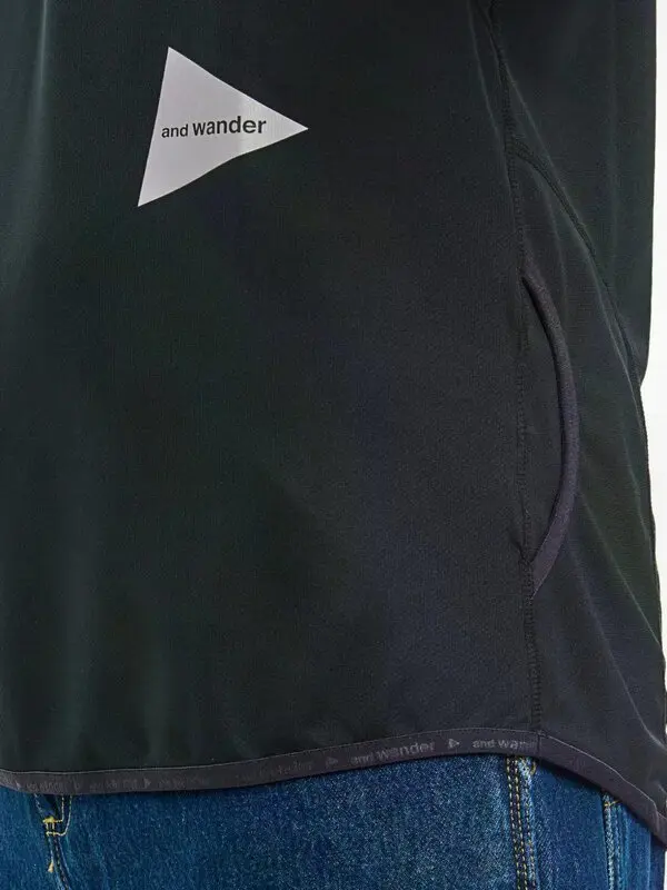 AND WANDER Logo-print T-shirt