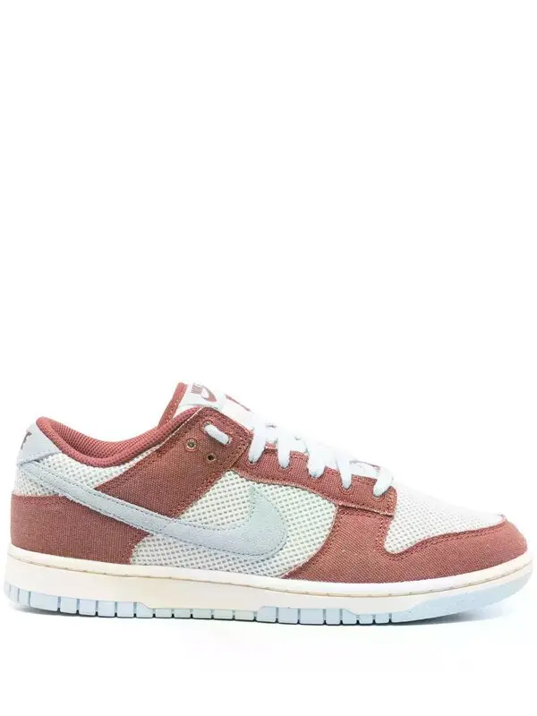 Nike Dunk Low Sneakers