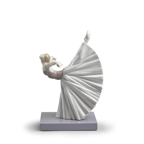 LLADRO Giselle Arabesque Sculpture - Multi
