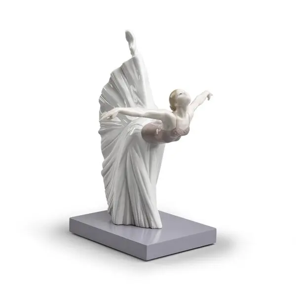 LLADRO Giselle Arabesque Sculpture