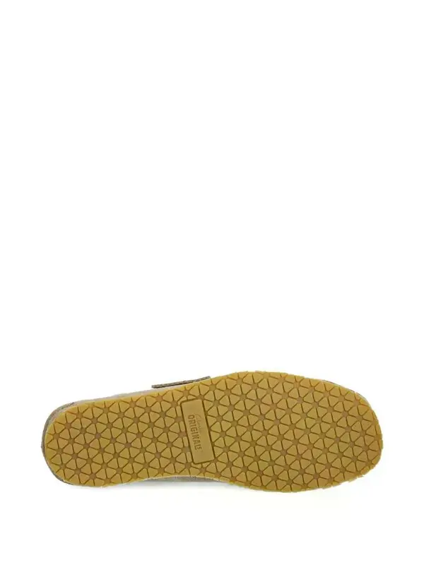 Clarks Godney Suede Desert Boots