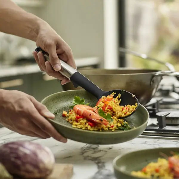 JOSEPH JOSEPH Elevate Silicone Solid Turner With Integrated Tool Rest