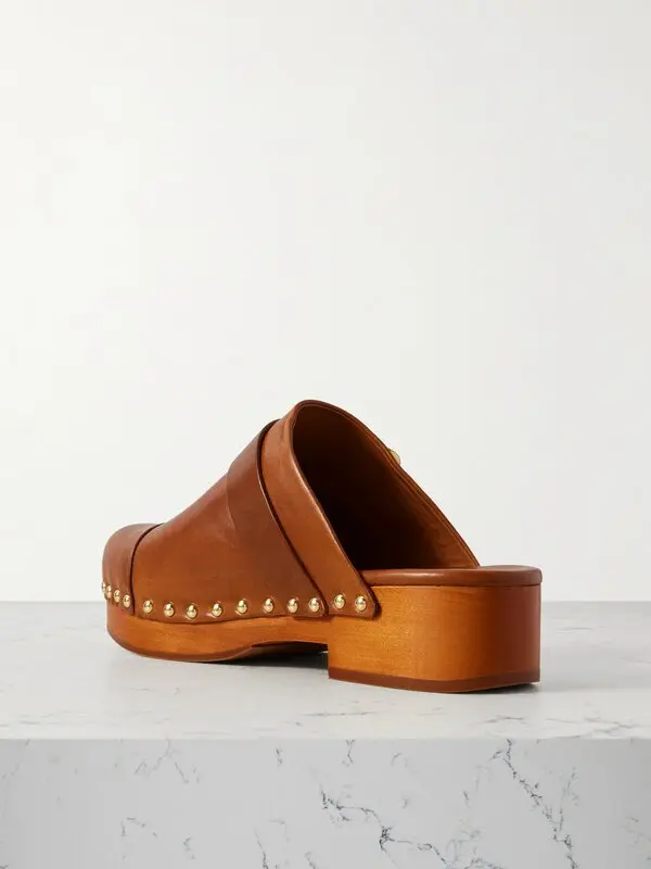 Chloé Jeanette Embellished Leather Clogs - Brown