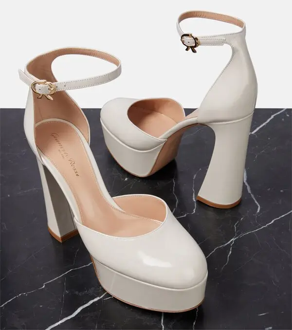 GIANVITO ROSSI Hilary Platform Pumps - White