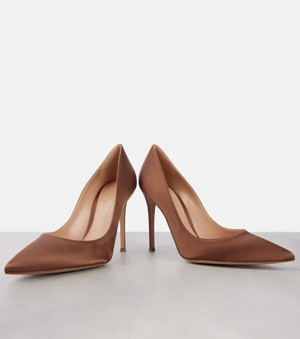 GIANVITO ROSSI 105 Satin Pumps - Brown