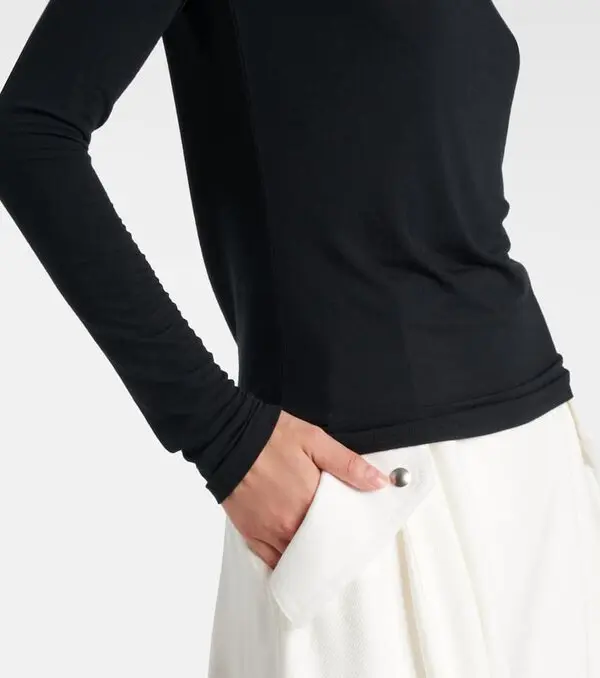Dorothee Schumacher Off-shoulder Top