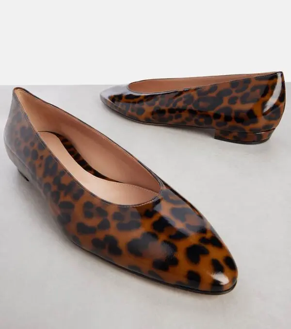 GIANVITO ROSSI Amelia Patent Leather Ballet Flats