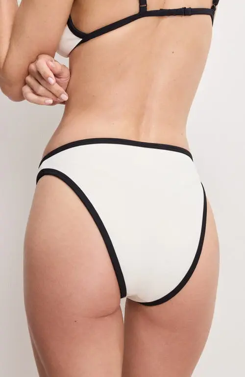 Good American Compression Better Bikini Bottoms - Cloud White001