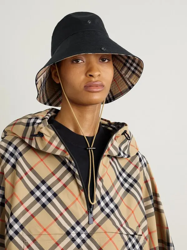 Burberry Cotton-Gabardine Bucket Hat - Black | Editorialist display picture 3