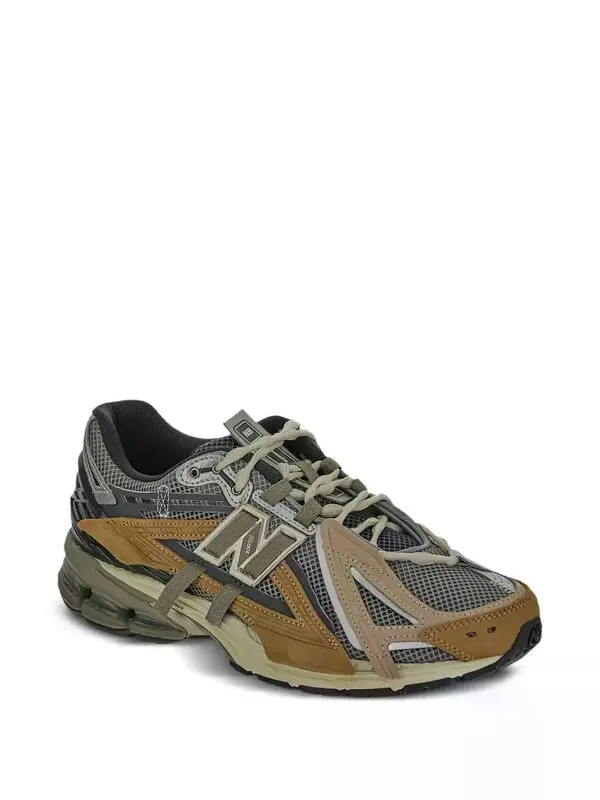 NEW BALANCE Mesh-upper Sneakers