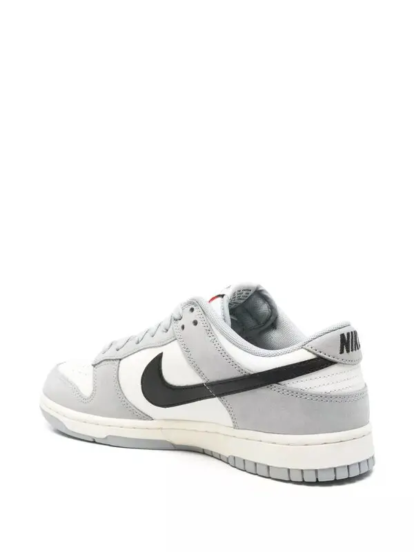 Nike Dunk Low Sneakers - White