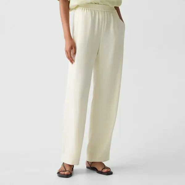 Theory Relaxed Pull-on Pant In Satin Crepe - Rice