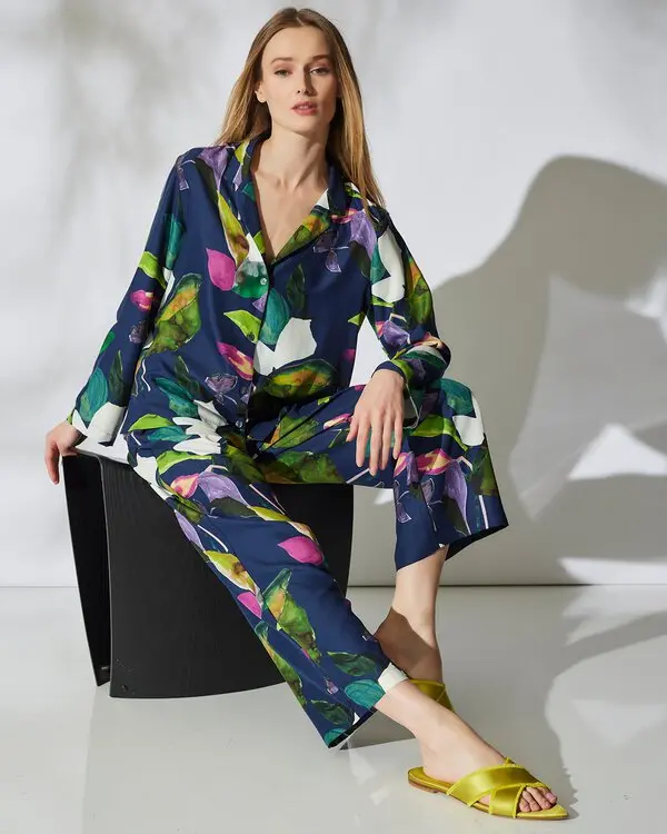 Natori Daido Notch Pajama Set