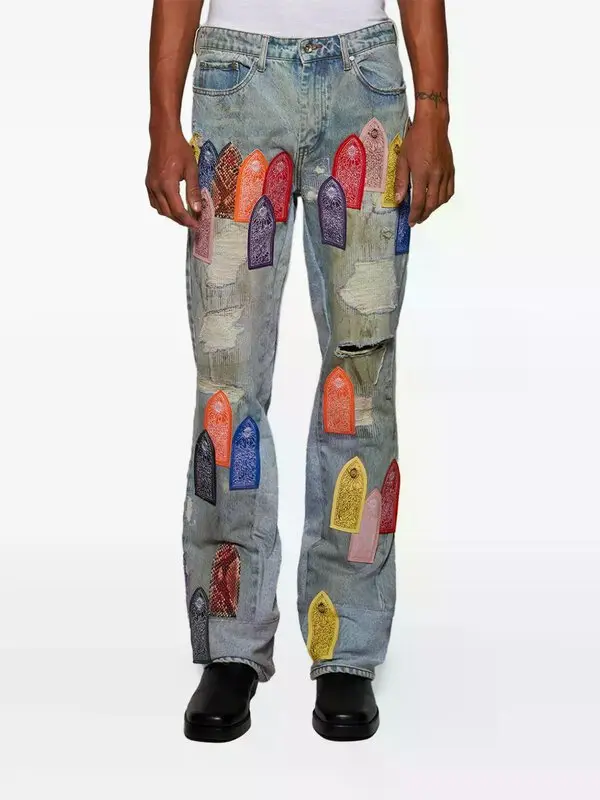 WHO DECIDES WAR Patch Arched Repaired Jeans