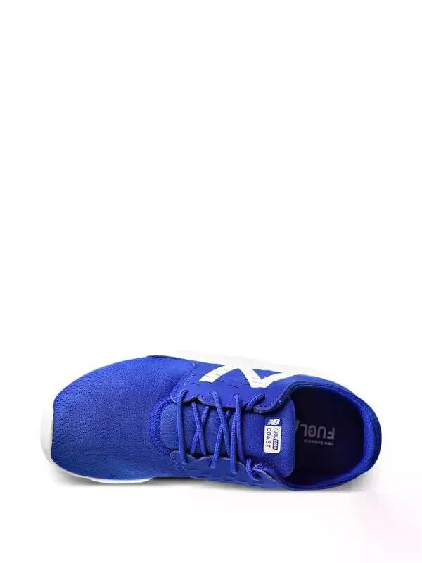NEW BALANCE Coast V3 Sneakers