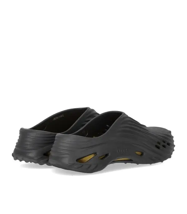 CROCS Echo Wave Slip-on