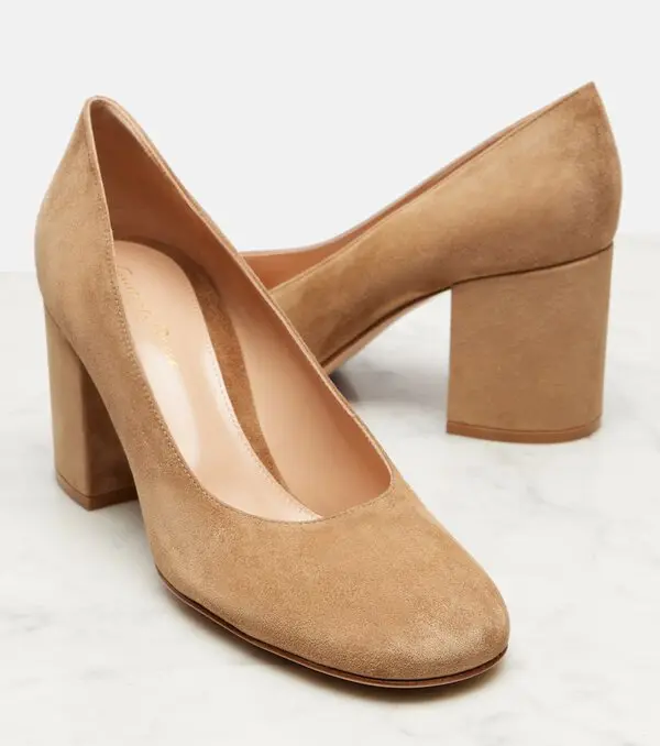 GIANVITO ROSSI Suede Block Heel Pumps - Beige
