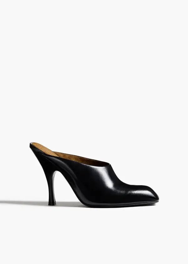 Khaite Colt Mule In Glazed Leather - Black