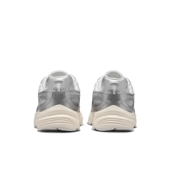 Nike Initiator Shoes