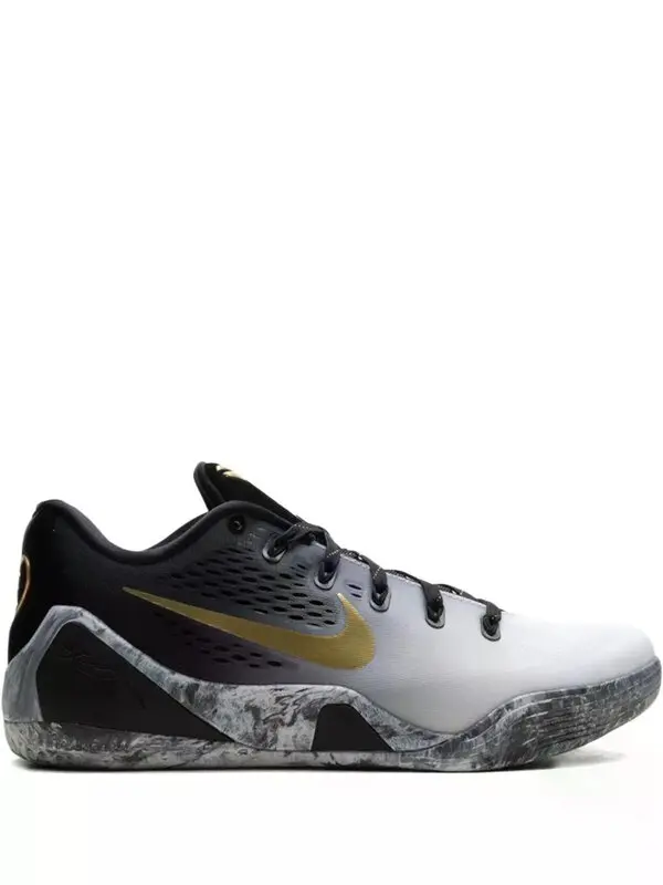 Nike Sneakers - Black