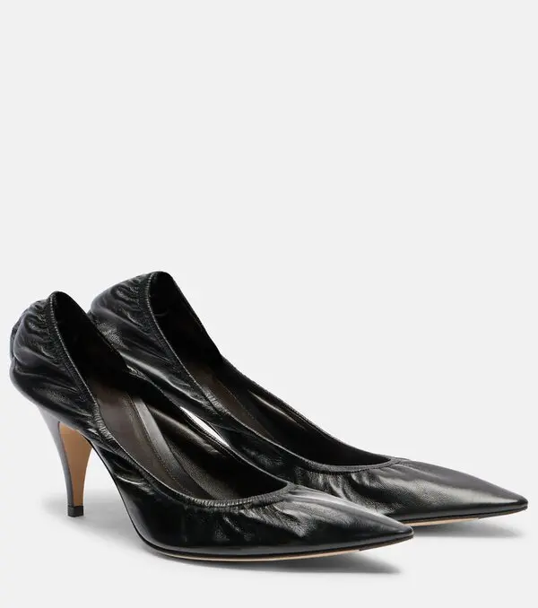 THE ROW Liisa Leather Pumps - Black