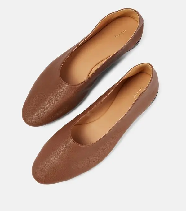THE ROW Awar Leather Ballet Flats - Brown