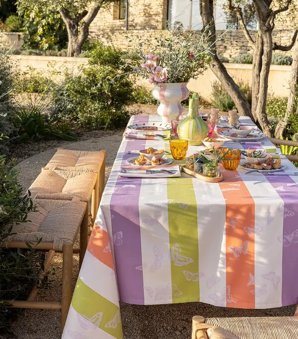LE JACQUARD FRANÇAIS Coated Bal Des Papillons Tablecloth - Purple