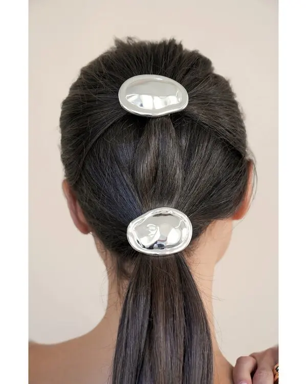 Ettika Liquid Lux Oval Hair Tie - Silver