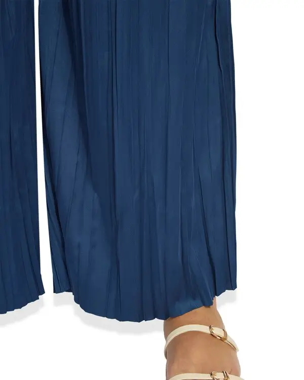 Lyssé The Packable Pleated Palazzo Pants