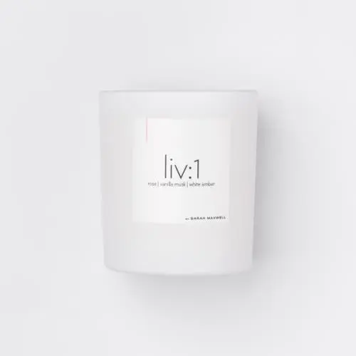 SARAH MAXWELL BEAUTY Liv1 Scented Candle - White