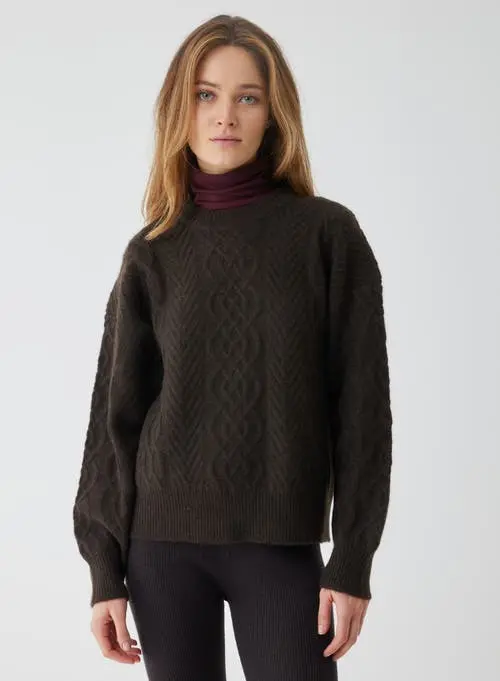 Majestic Filatures Yak Wool Blend Cable Knit Crewneck - Chocolat