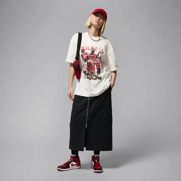 JORDAN Oversized Short-sleeve Graphic T-shirt