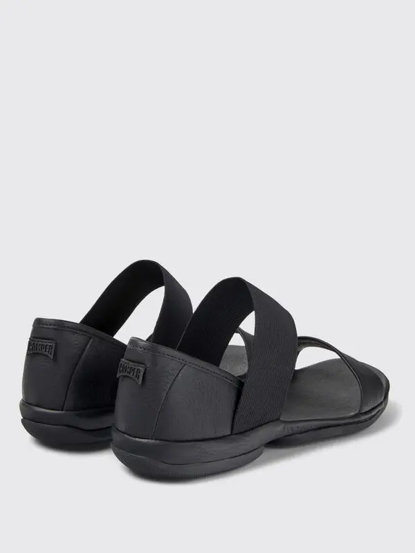 Camper Flat Sandals With Elastic Straps