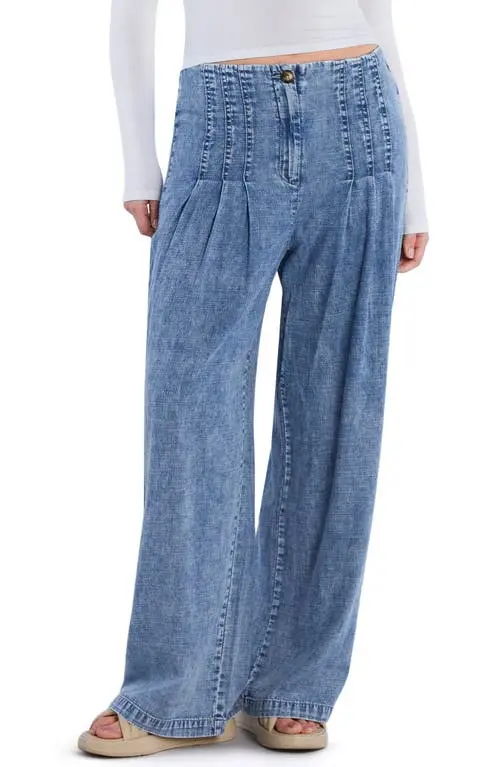 HINT OF BLU Pleated Wide-leg Chambray Pants - Lake Meed